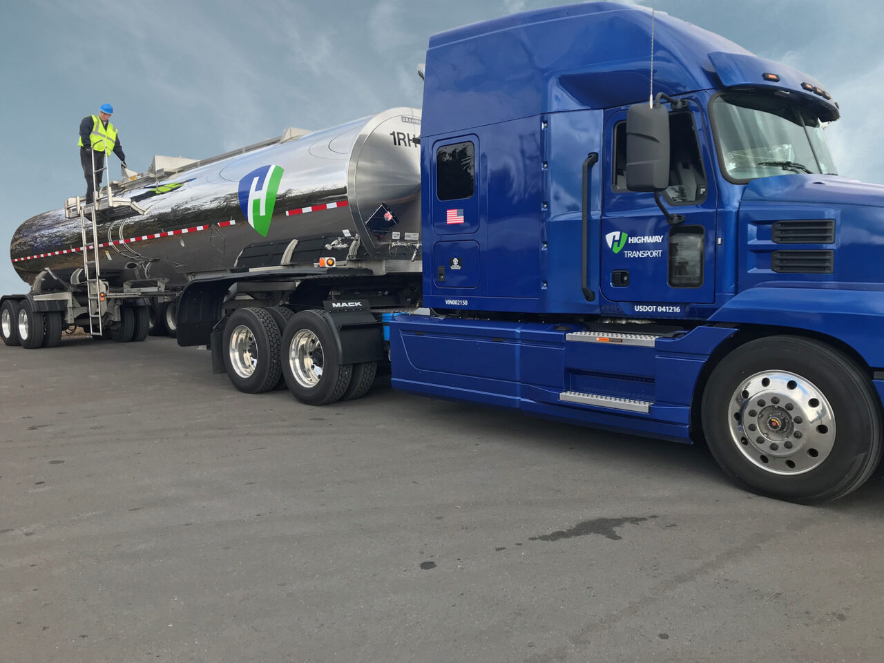 Transloading Chemicals | Highway Transport
